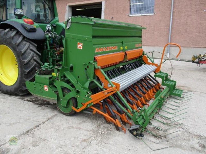 Amazone AD 303 mit KX 3000 Semoir combiné - technikboerse.com